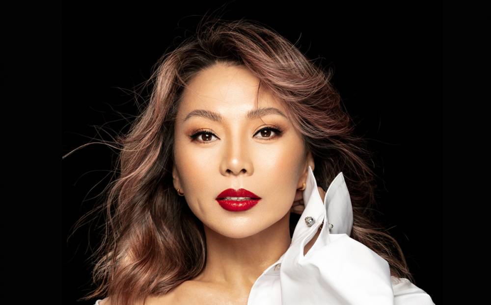 Б.Баярцэцэг: Би хүний сэтгэлд солонго таттал дуулж чадсан - logic.mn