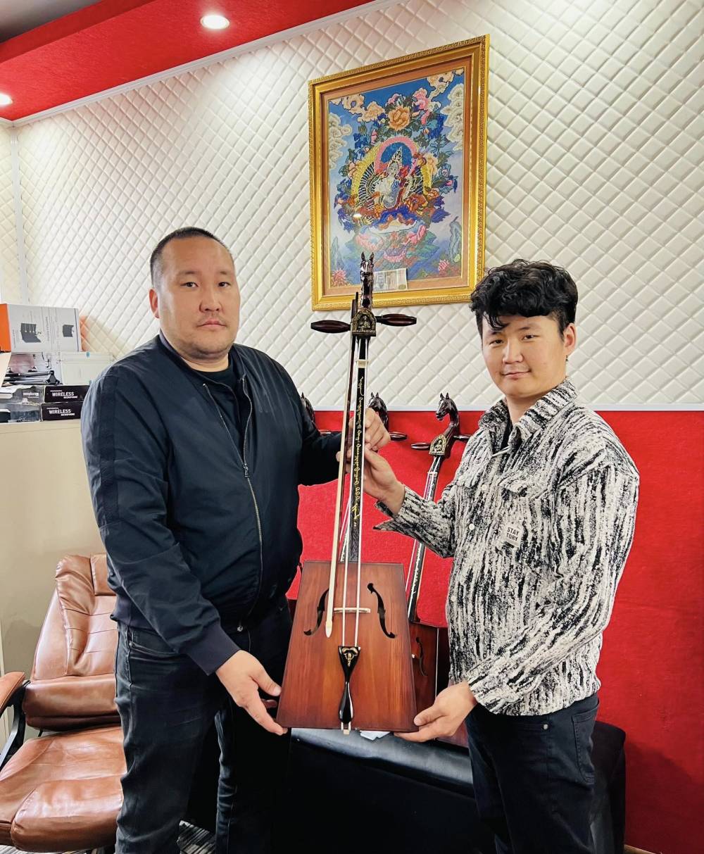 З.Бямбачулуу: Хутагтын 222 жилийн үнэ цэнийг морин хуурт шингээсэн - logic.mn